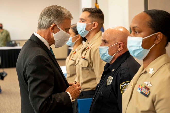 Sailor who ripped rifle away from gunman honored for his heroism