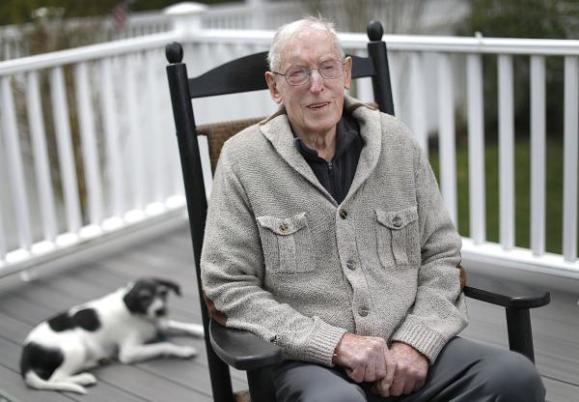 WWII vet beats COVID-19 just like he helped beat the Nazis