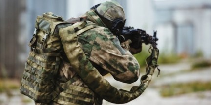 Russia Is Eyeing A Minigun Ammo Backpack Straight Out Of 'Predator ...