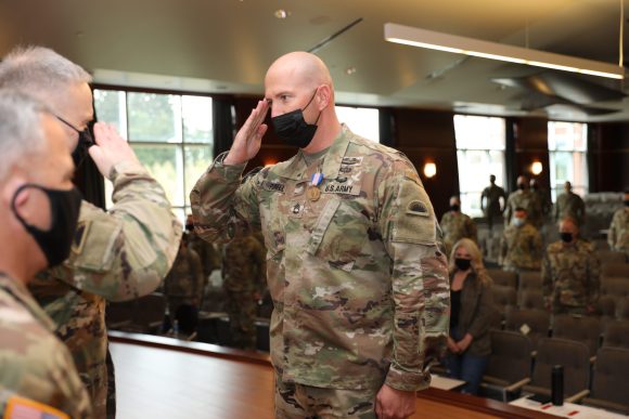 Army officer gets Soldier’s Medal for saving 4 people from gunman