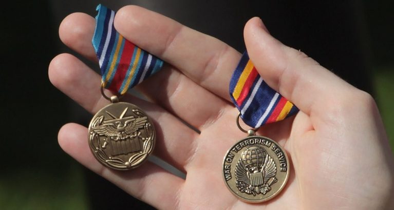 Army reinstates medal for troops hunting ISIS in Iraq as drone attacks ...