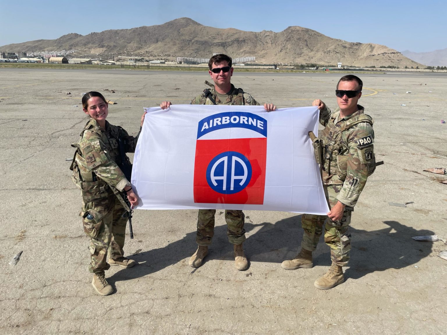 The story behind the photo of the last US soldier to leave Afghanistan