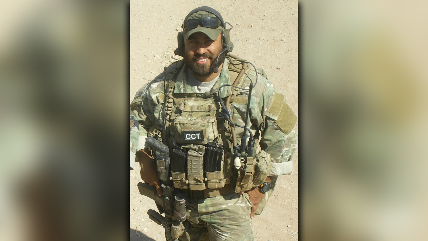 Air Force hero who fought with a shot lung doesn't count deployments