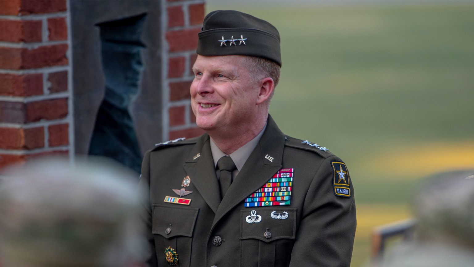 Army 3-star general suspended amid investigation of toxic climate, racism