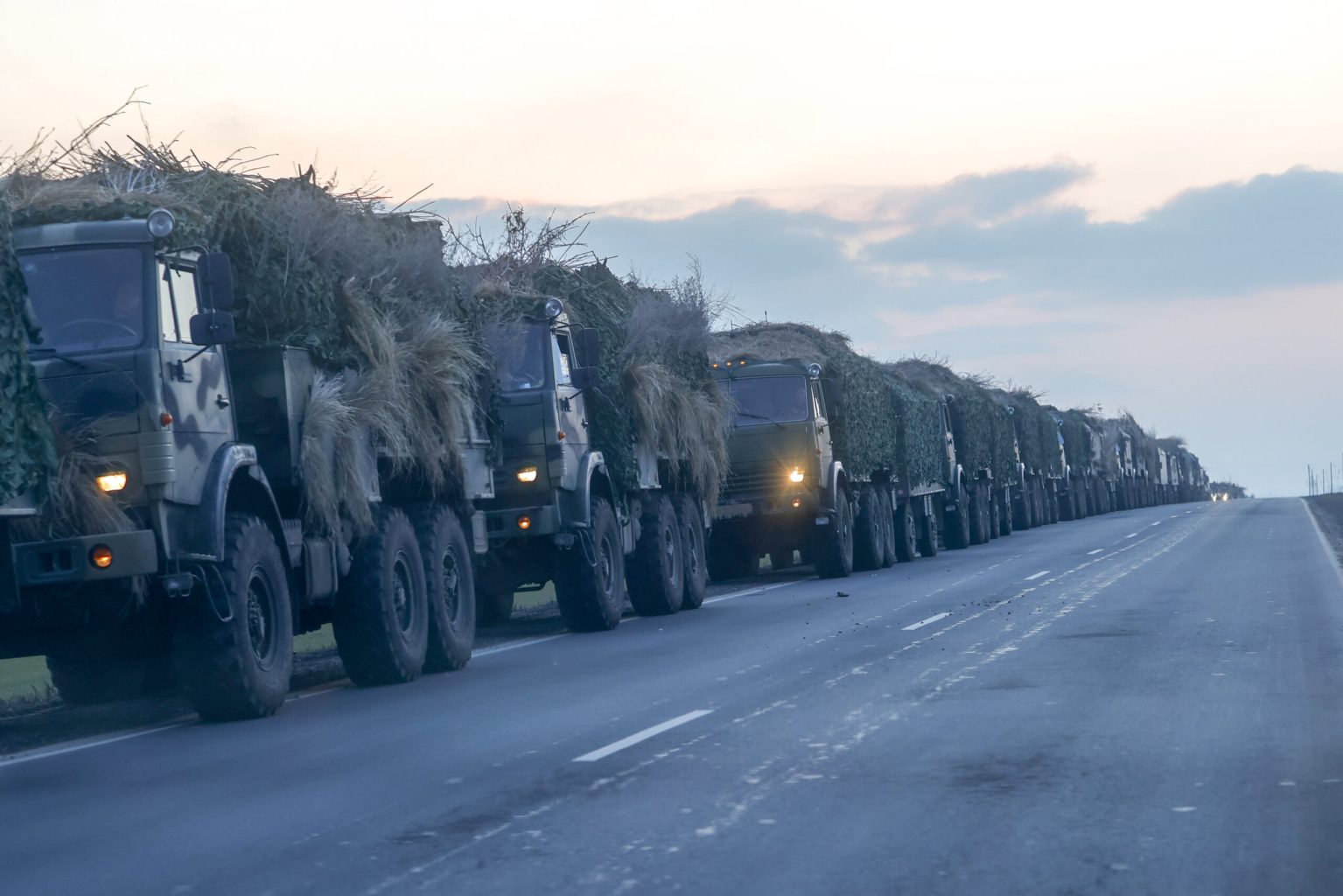 Russia's 40-mile long convoy to Kyiv is 'stalled' and vulnerable to attack