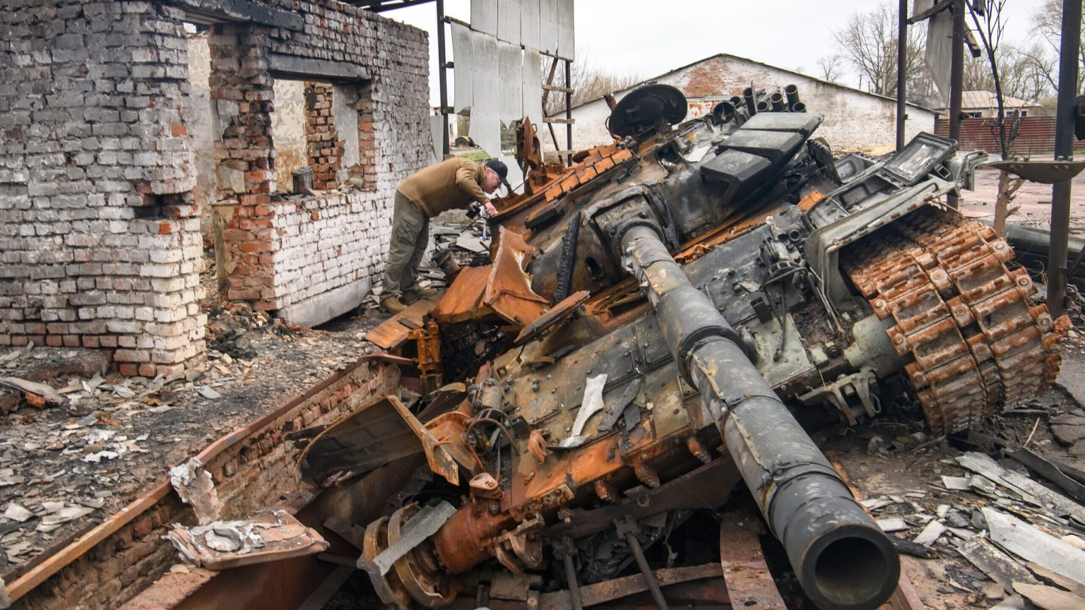 Tank warfare is still relevant, even if the Russians suck at it