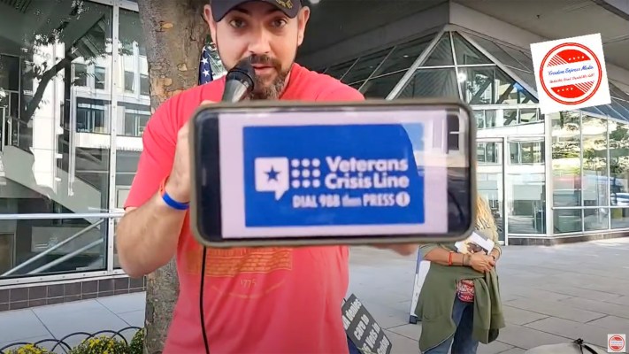 VA crisis line workers juggled multiple chats and texts with vets