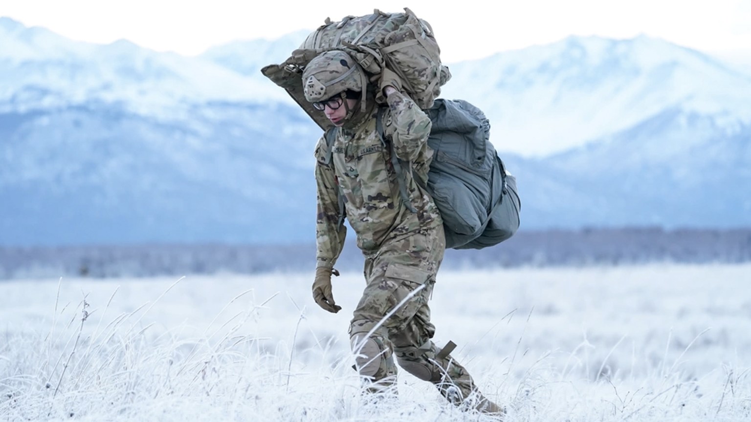 Army paratrooper vet recalls surviving a jump with a broken parachute