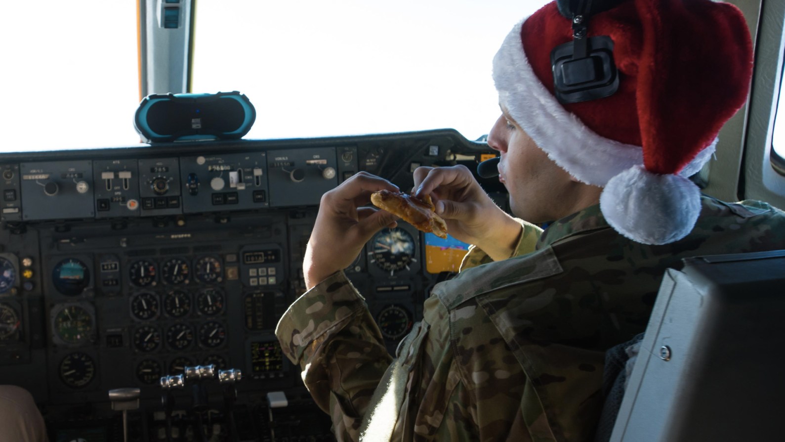 Inside an Air Force Christmas at 30,000 feet over war-torn Iraq