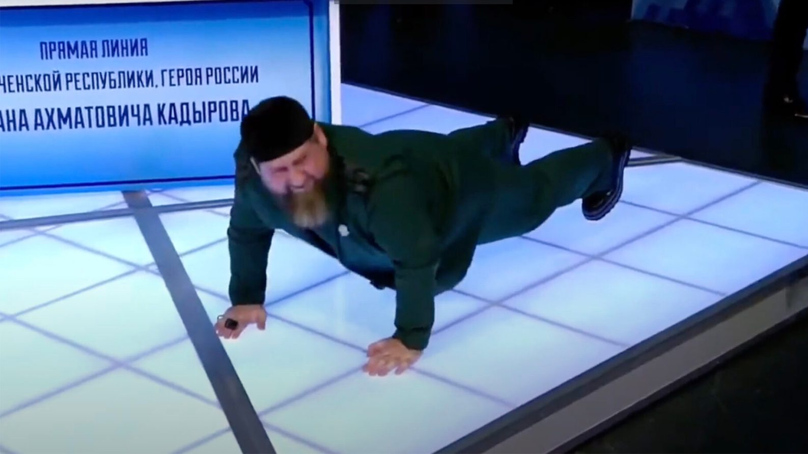 Chechen dictator shows how to do really bad push-ups on Russian TV