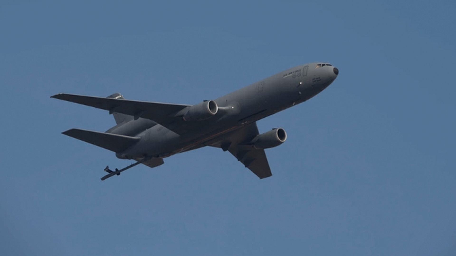Airmen prepare to say good-bye to ‘Big Sexy’ KC-10 refueling tanker
