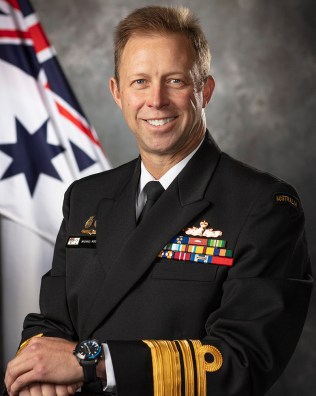 Former Australian naval chief in hot water after submarine proposal