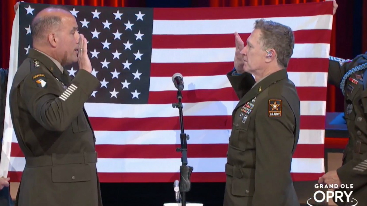 Country music star Craig Morgan re-enlists at age 59