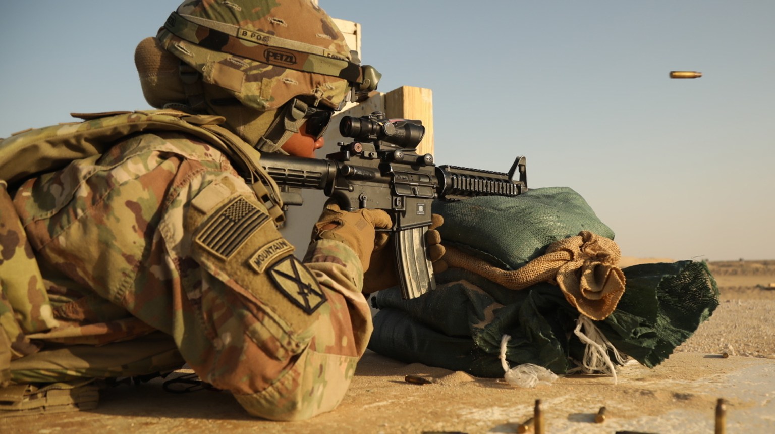 Drill sergeant shoots first perfect score at Army marksman course ...