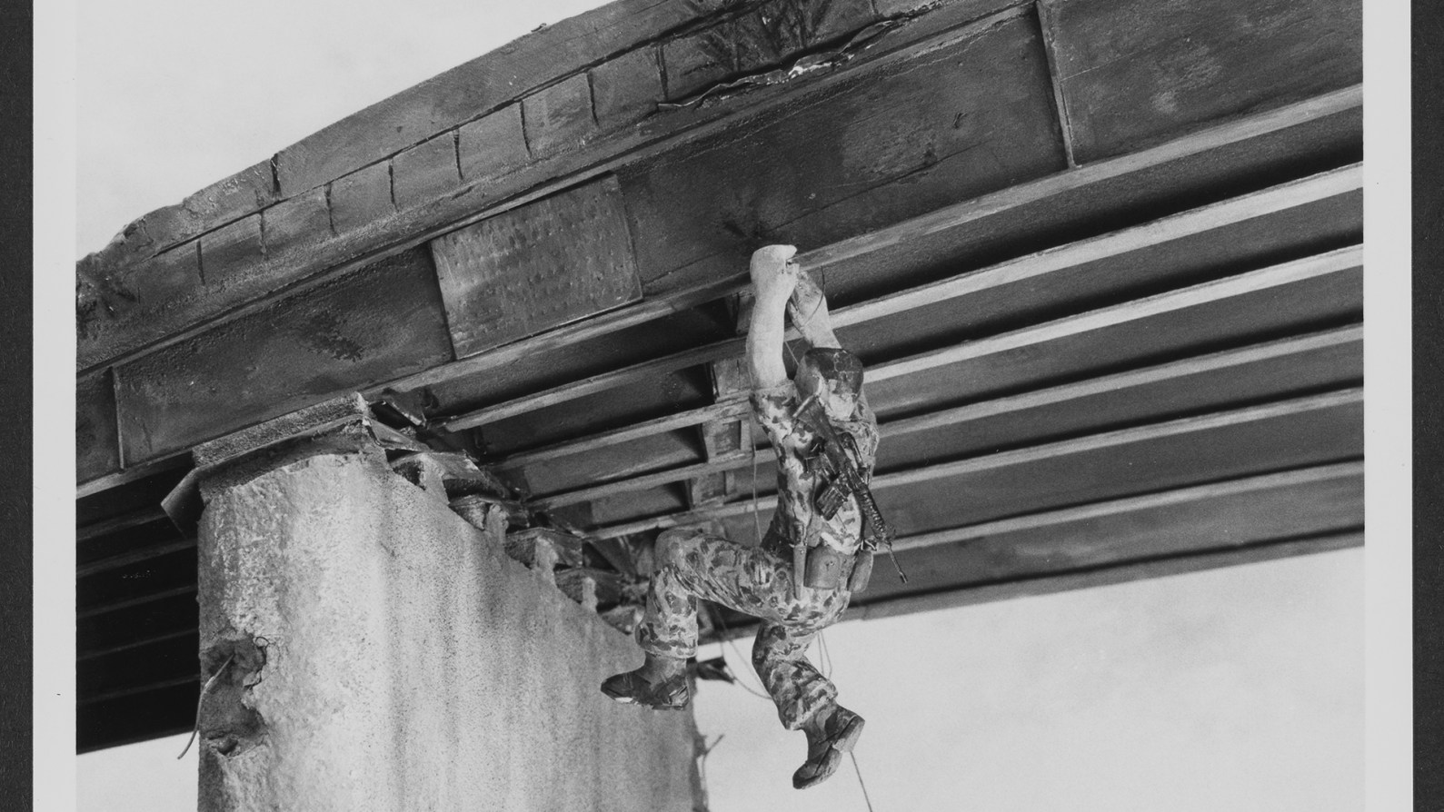 Marine single-handedly destroyed a bridge in April 1972