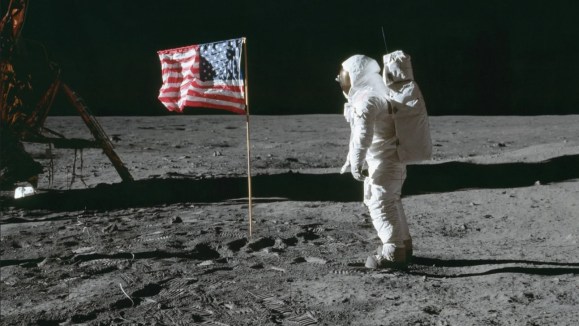 55 years ago, the military pilots of Apollo 11 landed on the Moon ...