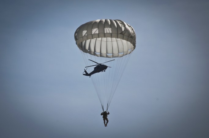 A guide to all the parachutes American paratroopers ‘ride to work’