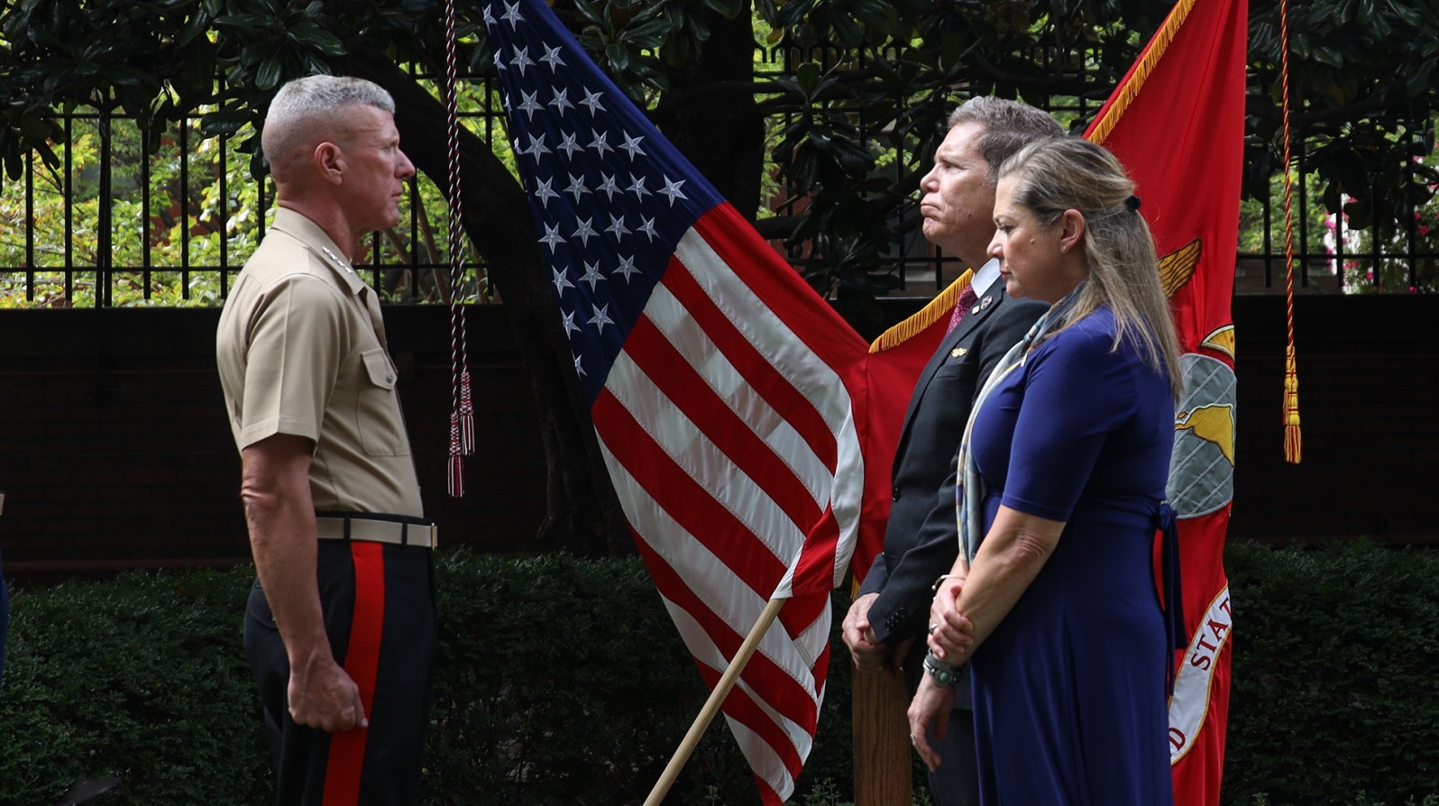 Marine who tried to save Osprey pilots awarded posthumous medal