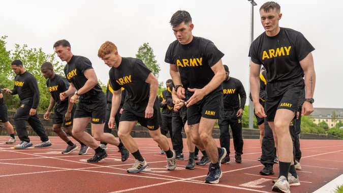 Army PT uniform isn’t going away, but more options coming