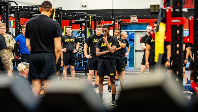 Army to redesign PT uniform so soldiers can be fit and 'look good'