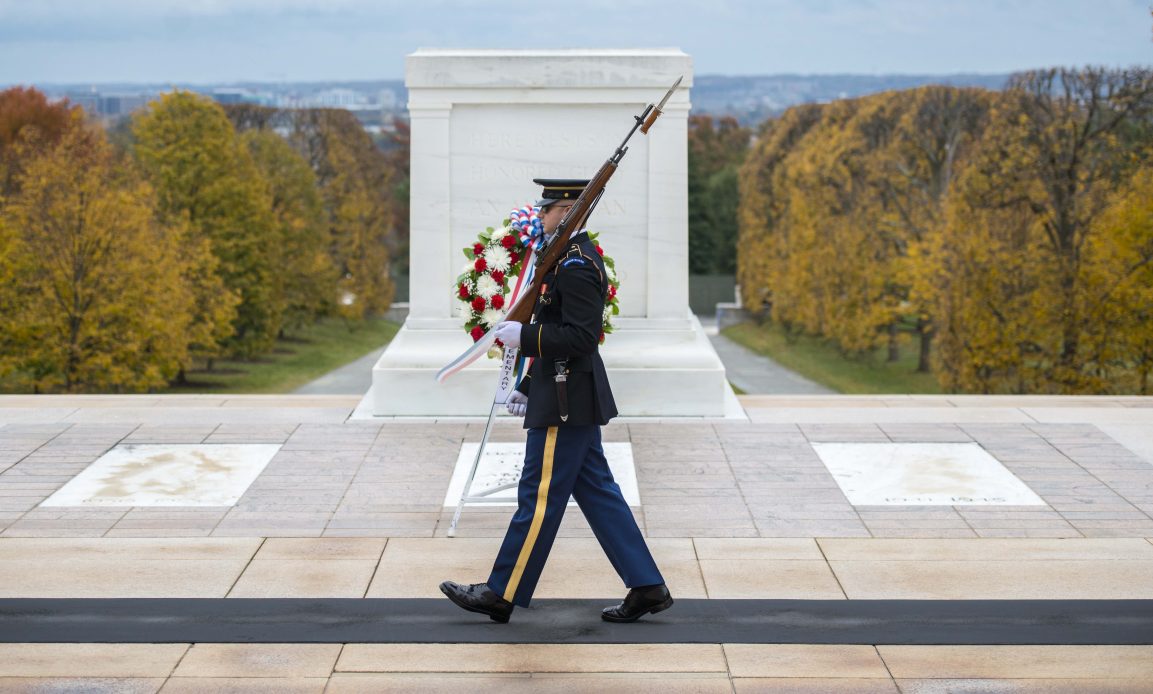 An Army general's final 'walk' at the Tomb of the Unknowns