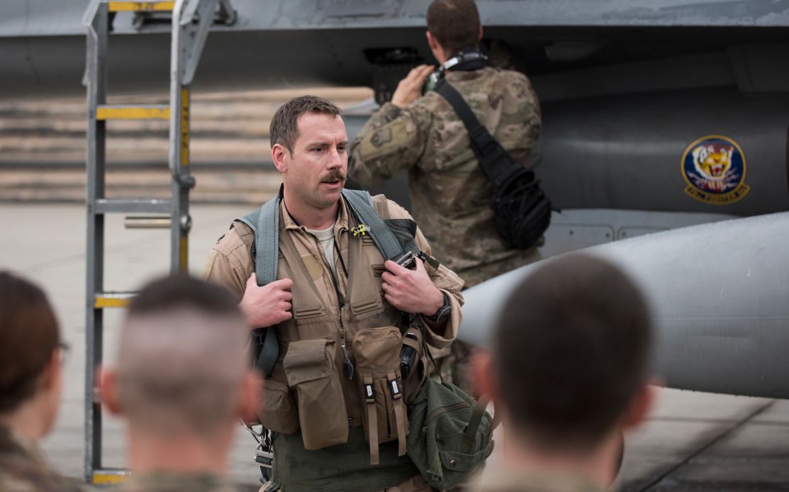 This pilot dropped every bomb from two different F-16s in one battle
