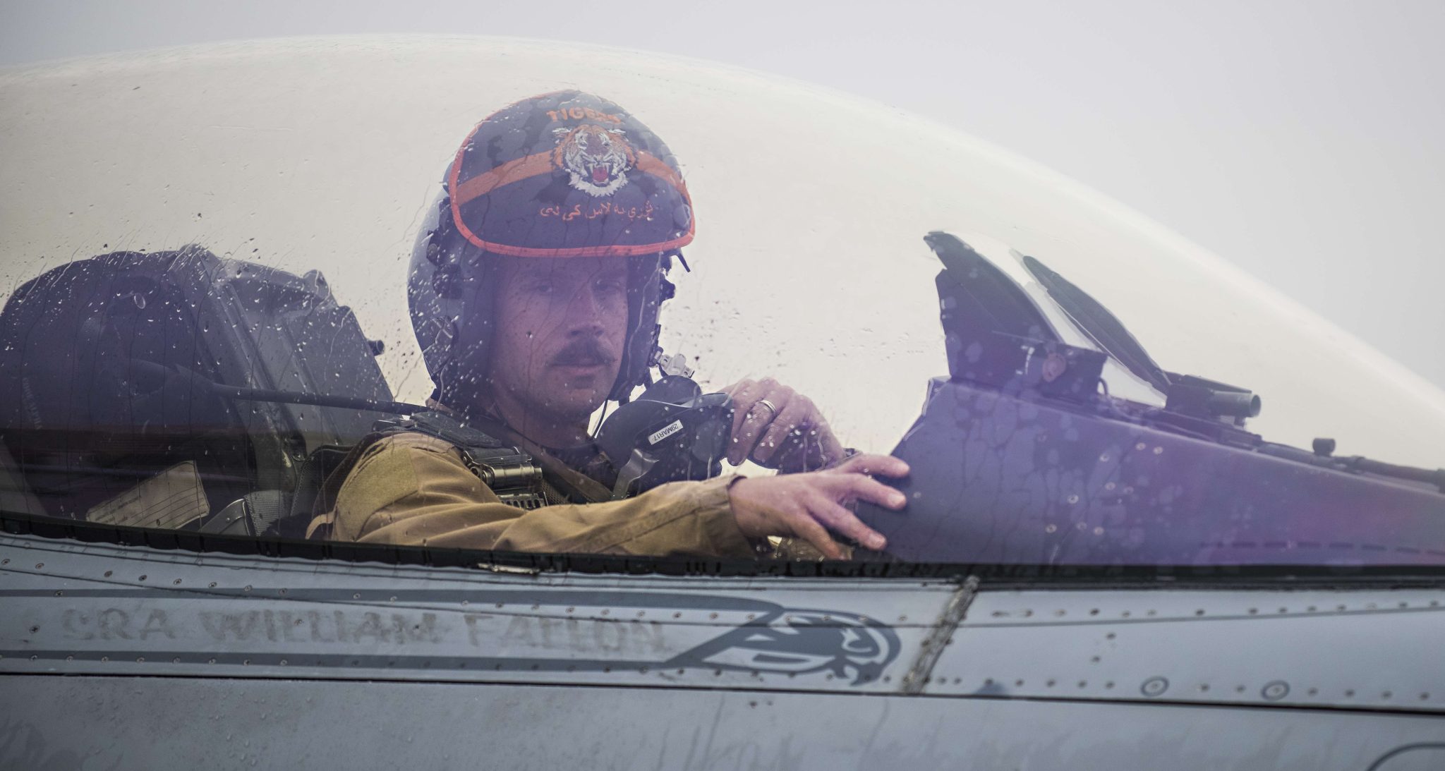 This pilot dropped every bomb from two different F-16s in one battle