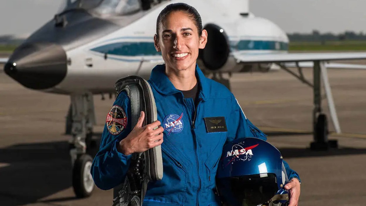 Marine astronaut describes living in space in most Marine way possible