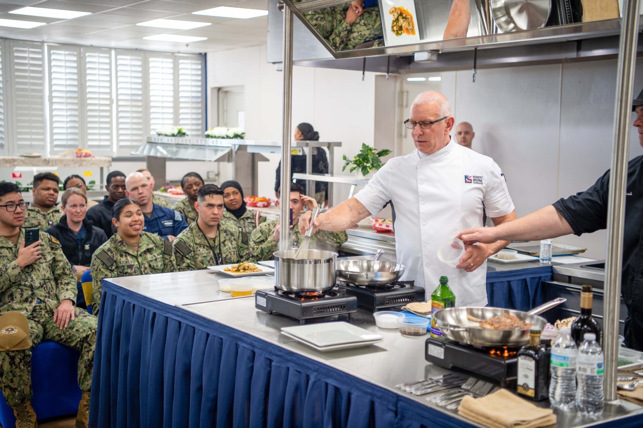 Celebrity chef Robert Irvine is taking on how the Army's dining halls