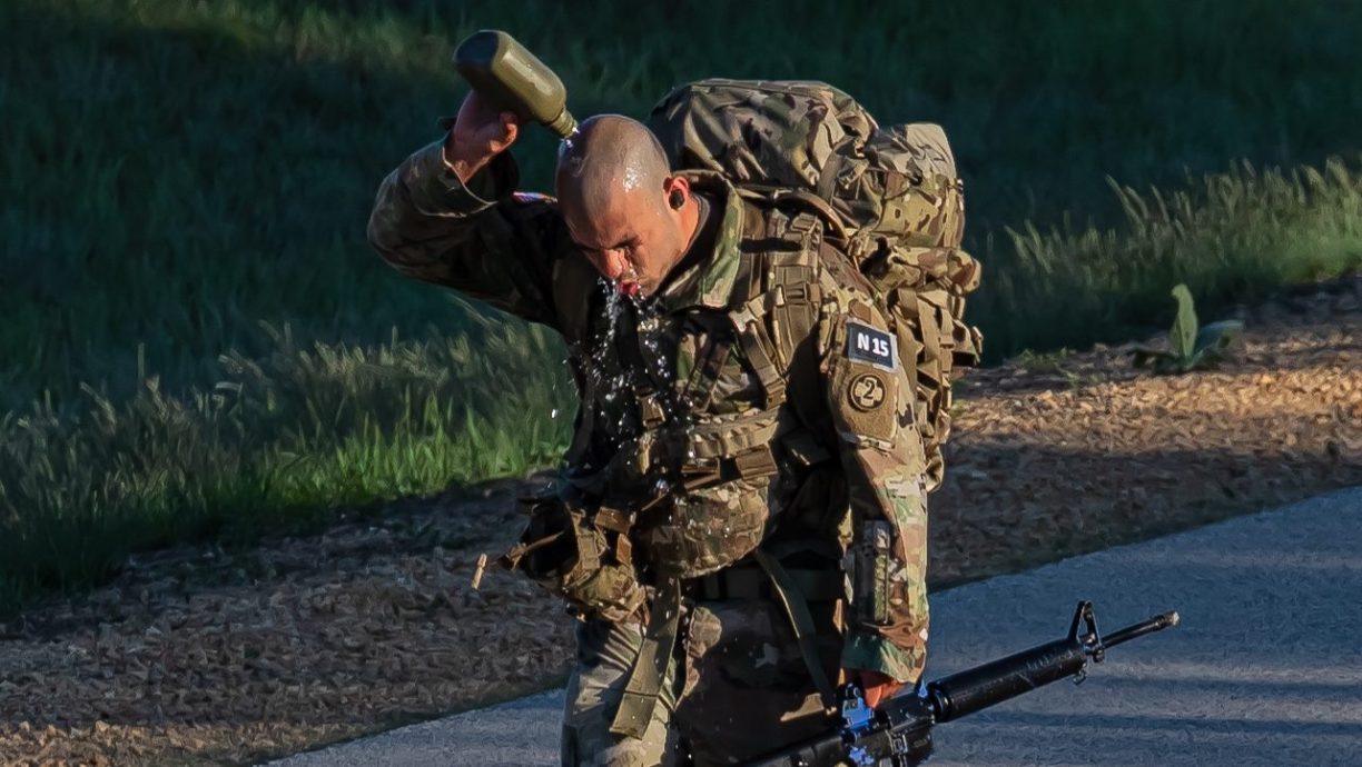 The Army wants to reduce the weight soldiers carry into battle