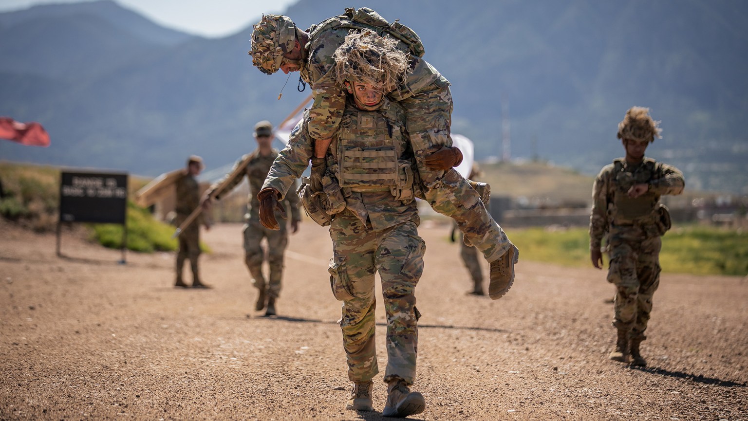 Army asks officers to fix quality-of-life issues that drive soldiers out