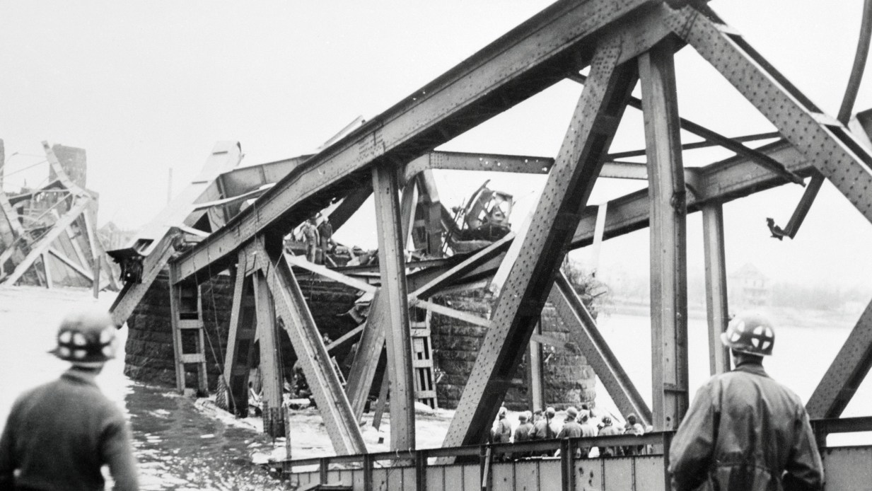 80 years ago the Allies found their bridge across the Rhine - Task ...