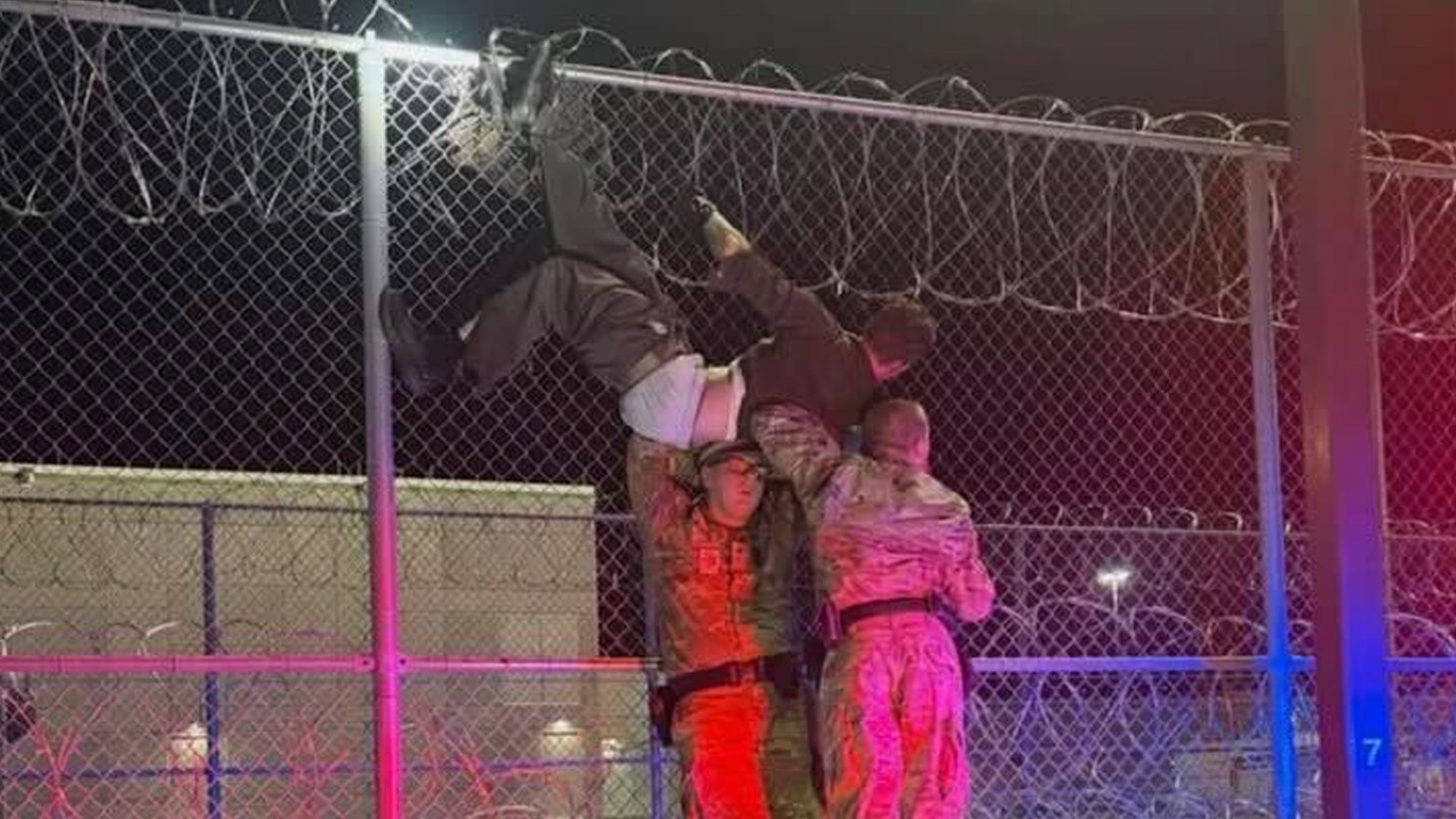 Fort Leavenworth prison break ends with inmate stuck on fence