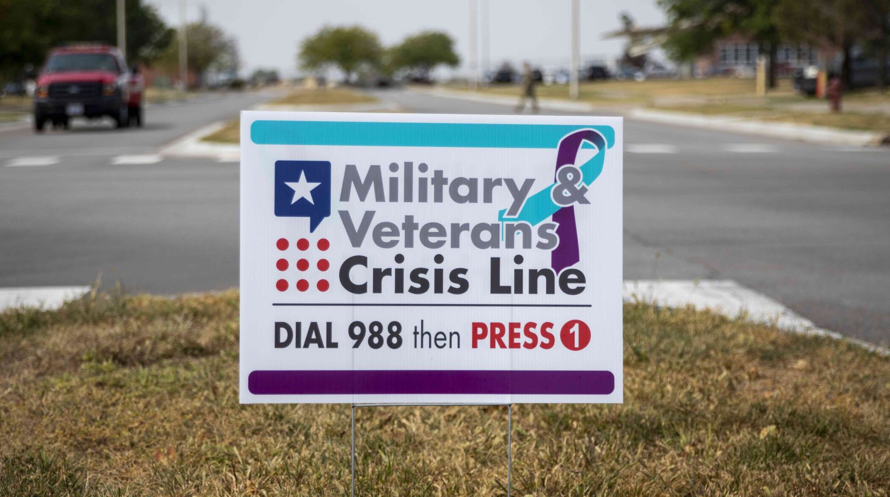 VA crisis line workers juggled multiple chats and texts with vets