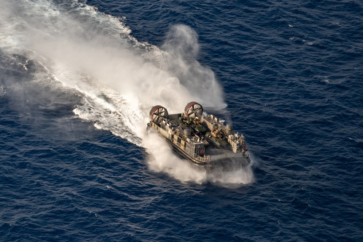 'Complacent and unprofessional attitude' led to Navy LCAC crash