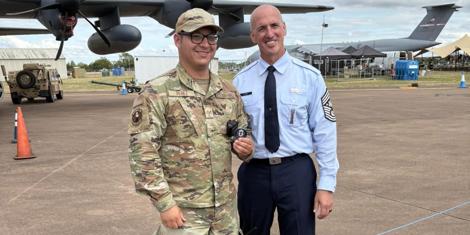 Top Air Force enlisted leader apologizes for uniform slip-up