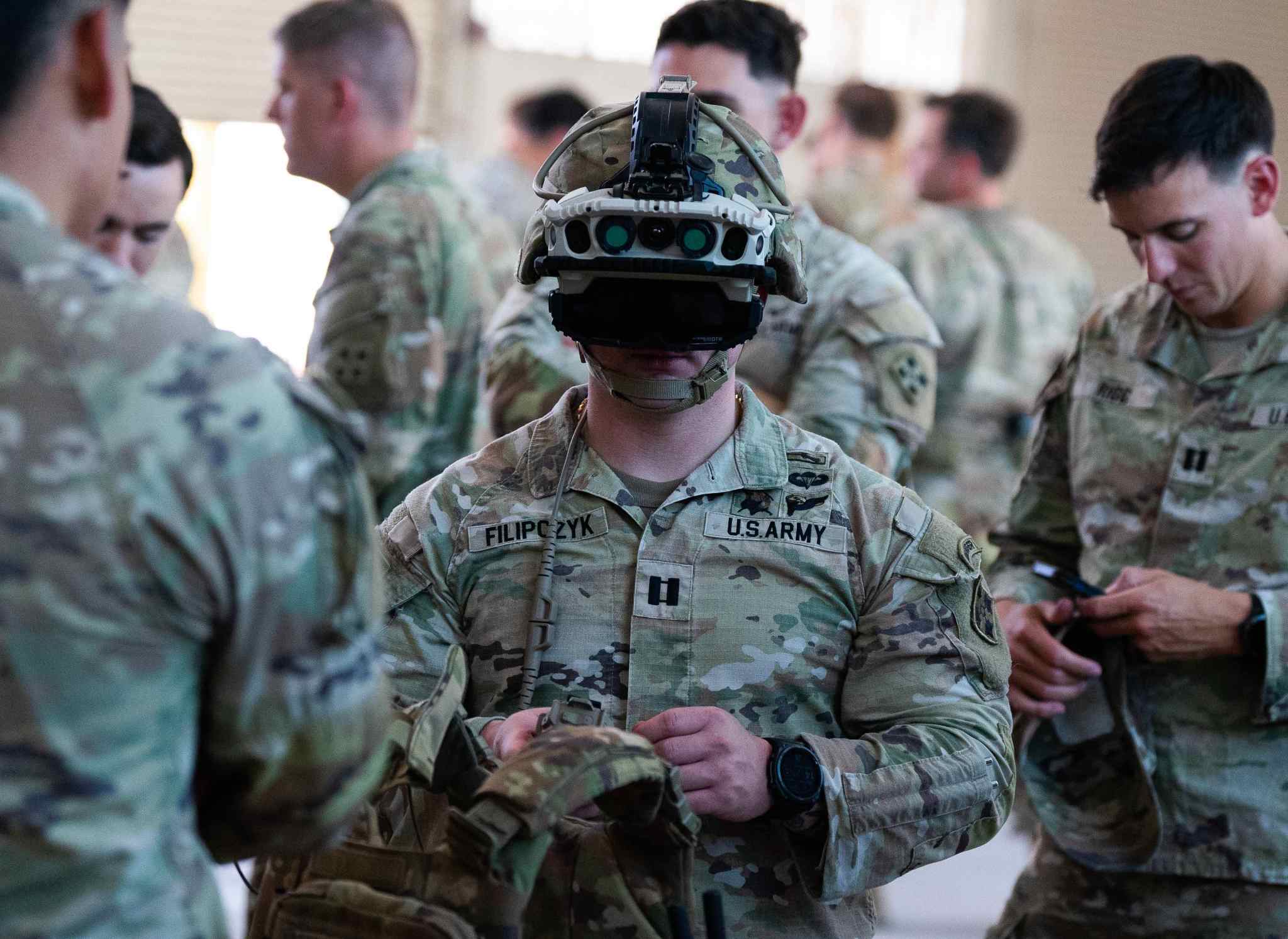 Soldiers using IVAS headsets in US-Mexico border deployment