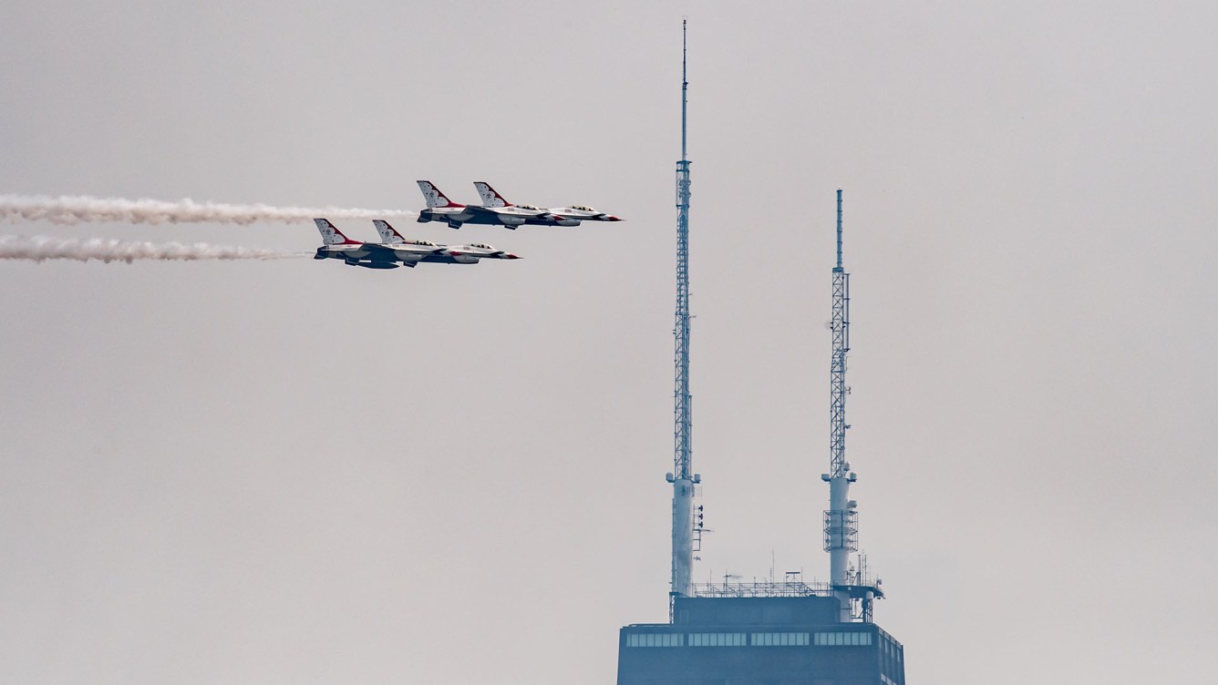 Air Force insist jets did not break sound barrier over Chicago