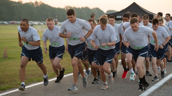 Air Force leaders won’t require daily exercise despite fitness push