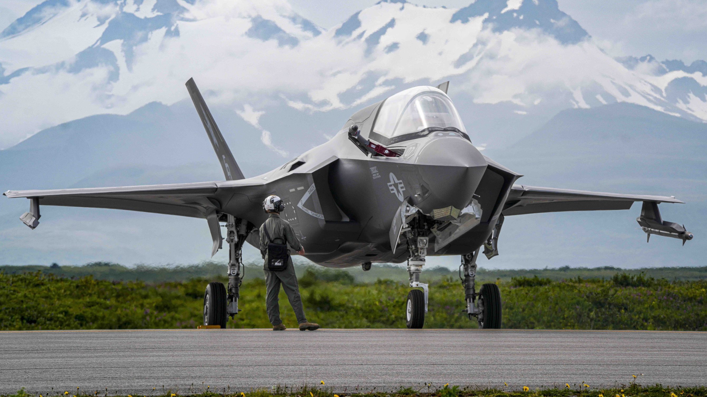 Every single F-35 delivered to the US military last year was late