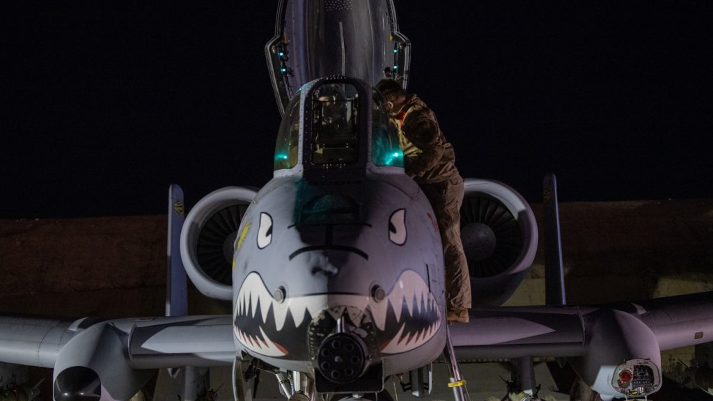 US forces launch retaliatory strikes on ISIS in Syria