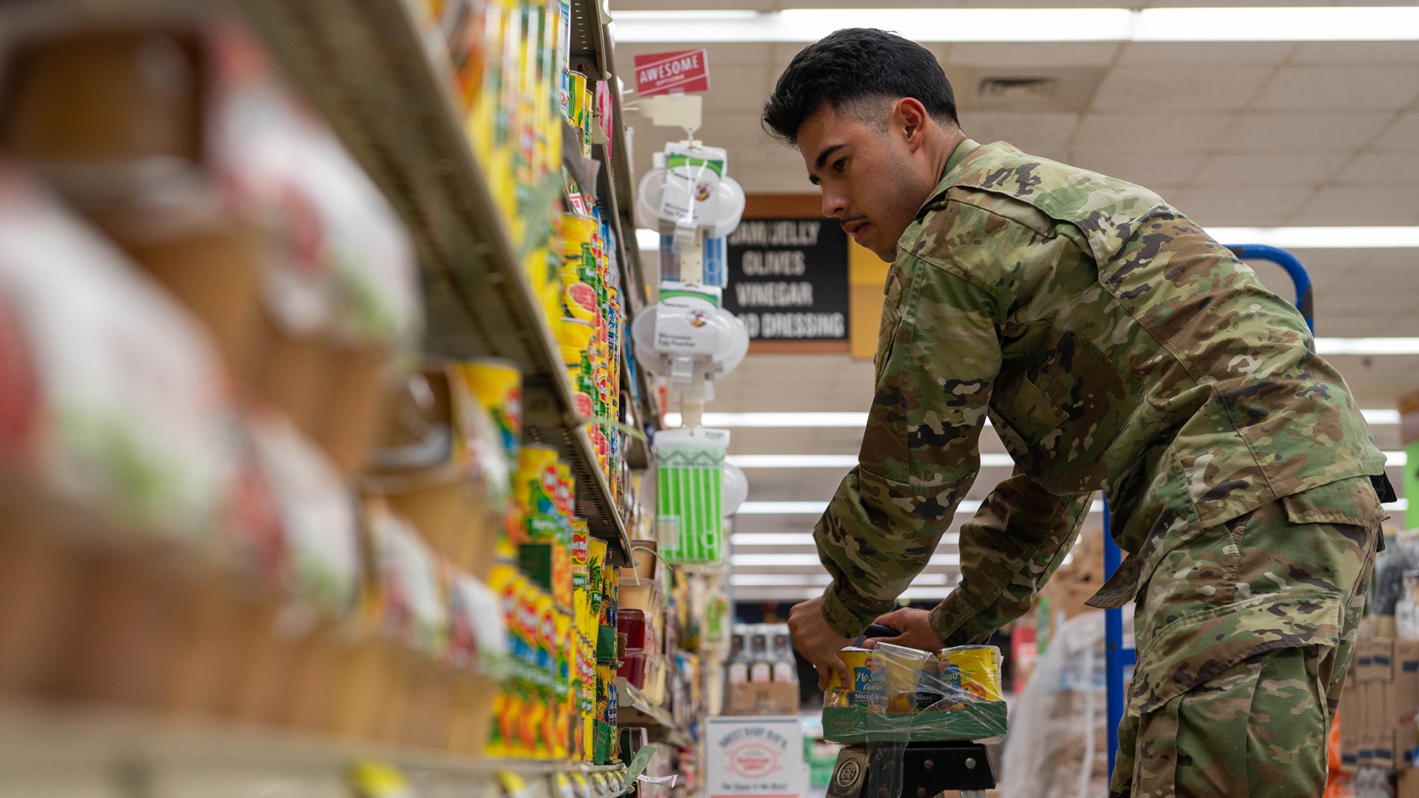 Military bases will now do grocery delivery at 70 commissaries