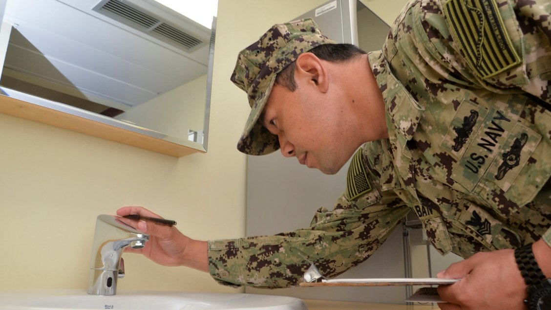 Pentagon orders all military barracks to meet same standards
