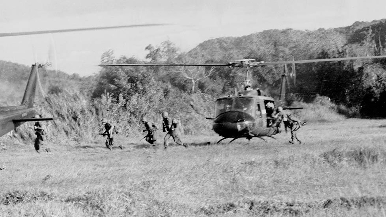 Medal of Honor recipient Bruce ‘Old Snake’ Crandall dies at 93
